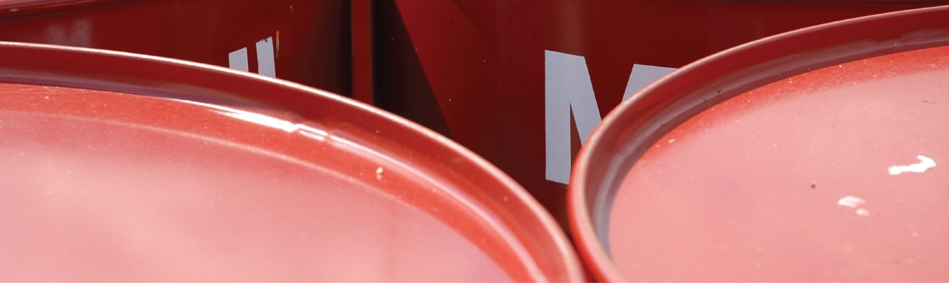 Industrial lubrication shelf life | Mobil™